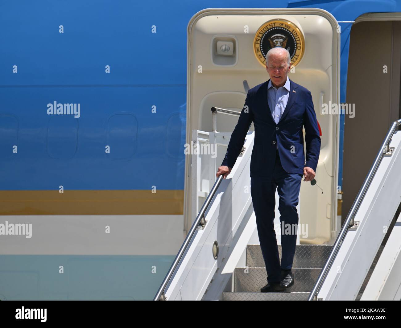 President joe biden arrives in new mexico hi-res stock photography and ...