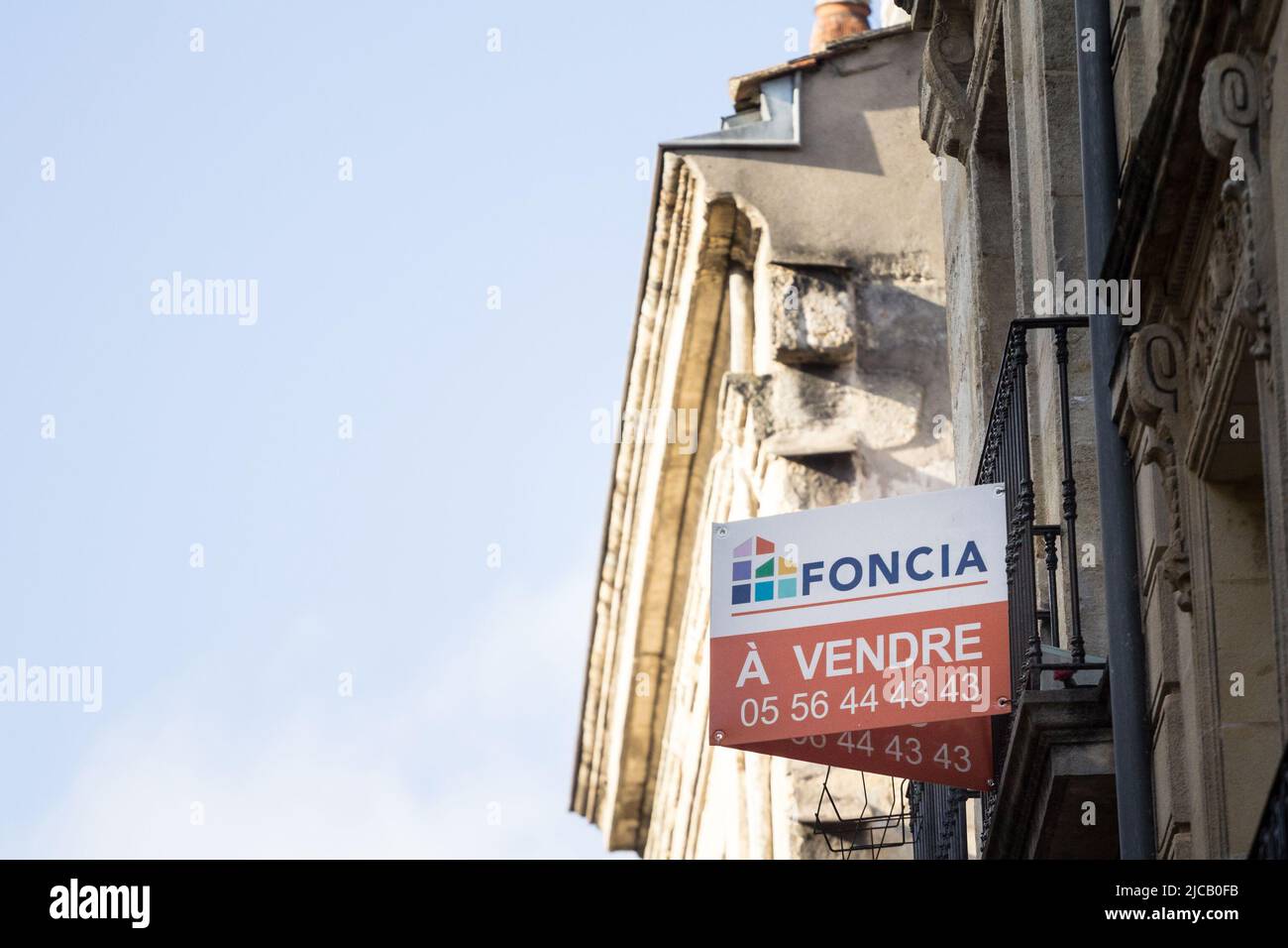 Foncia logo hi-res stock photography and images - Alamy
