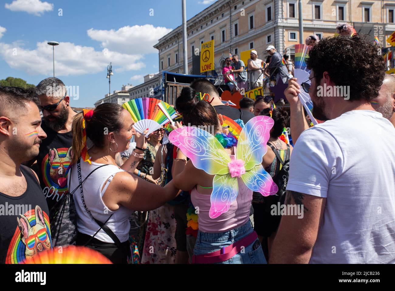 Cantante gay hi-res stock photography and images - Alamy