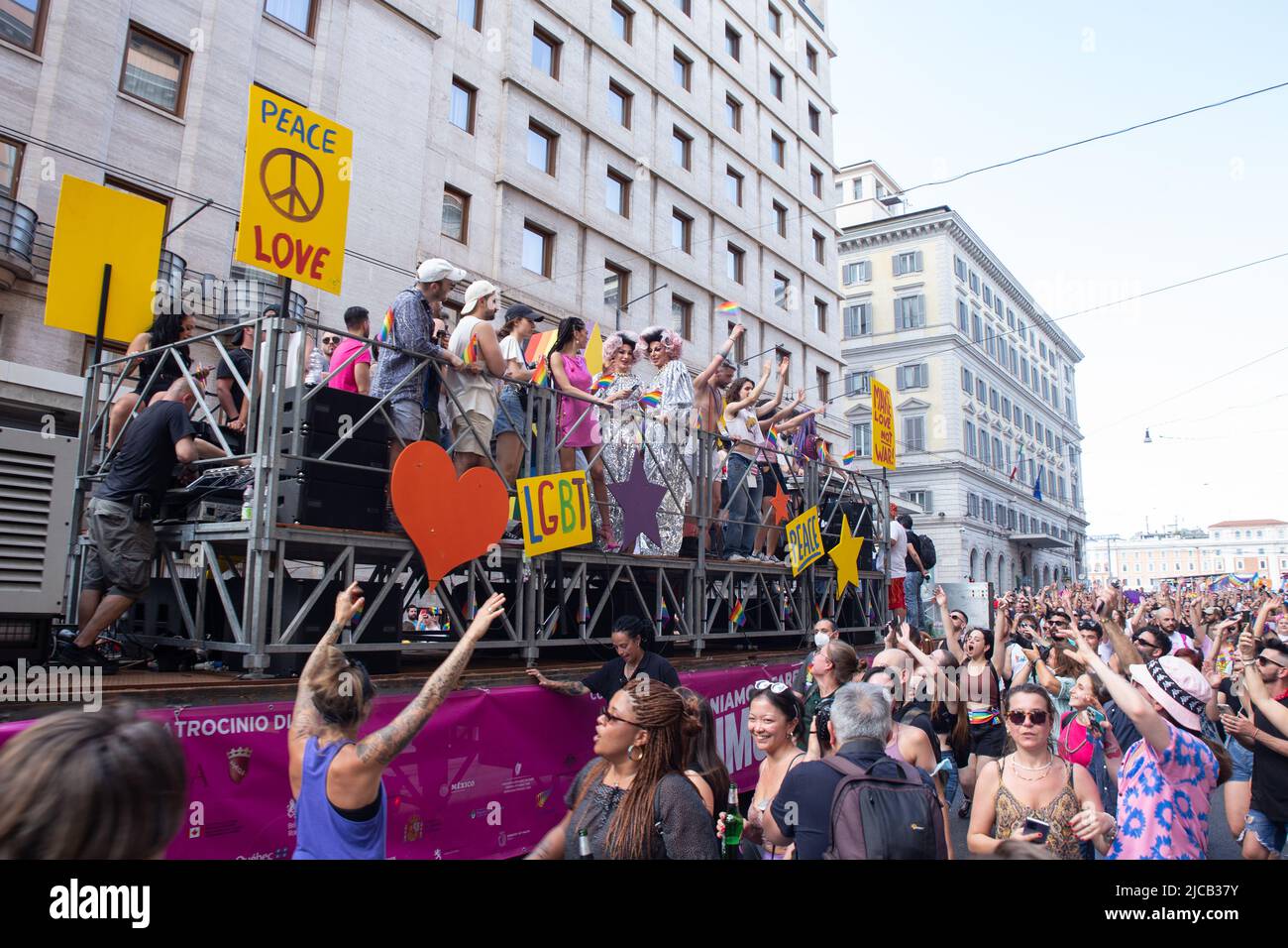 Italian singer Elodie during Rome Pride 2022 parade (Photo by Matteo ...