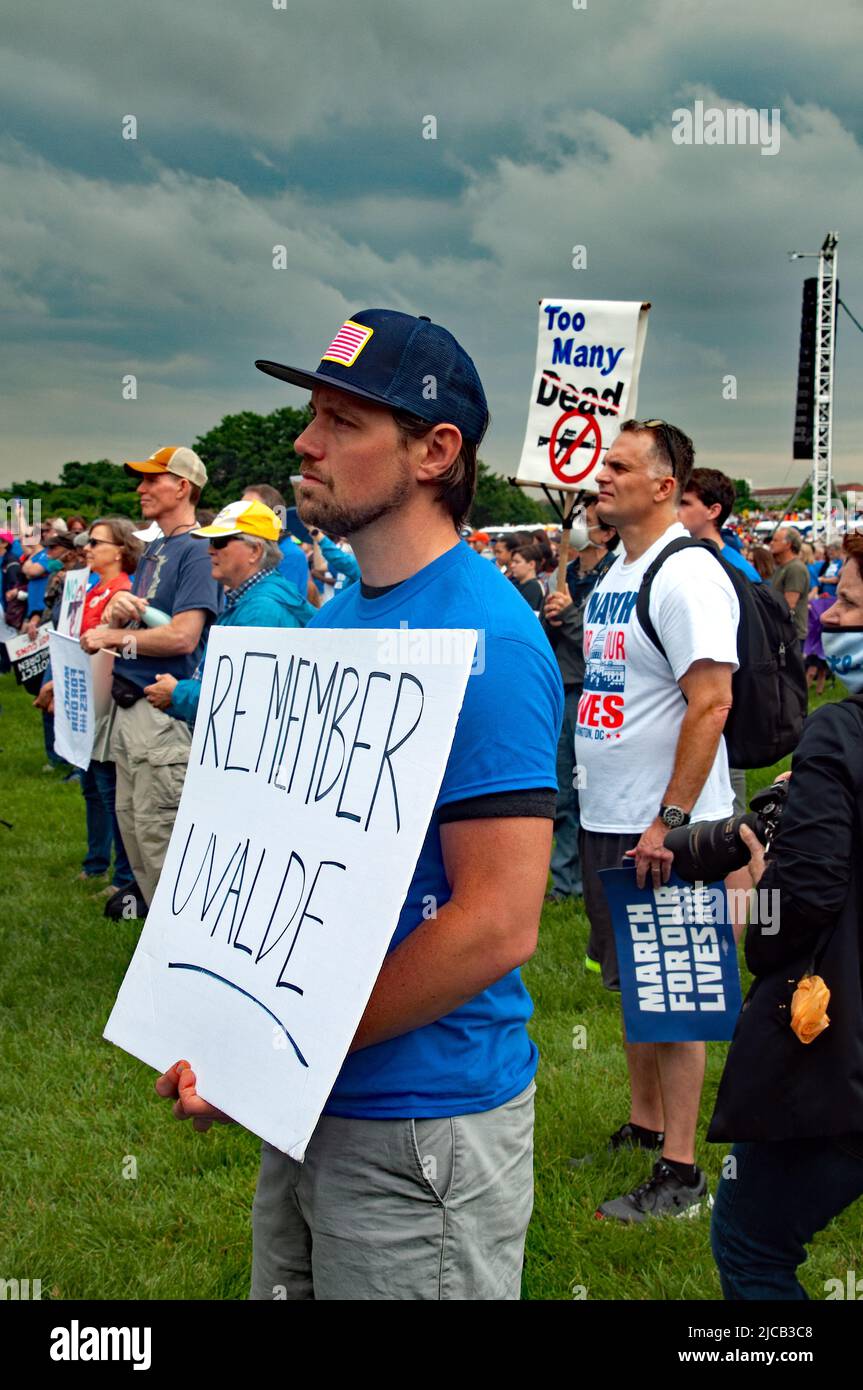 Remember uvalde hi-res stock photography and images - Alamy