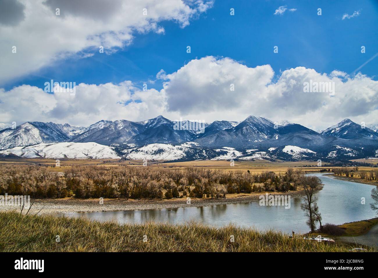 Plains and snowy mountain hi-res stock photography and images - Alamy