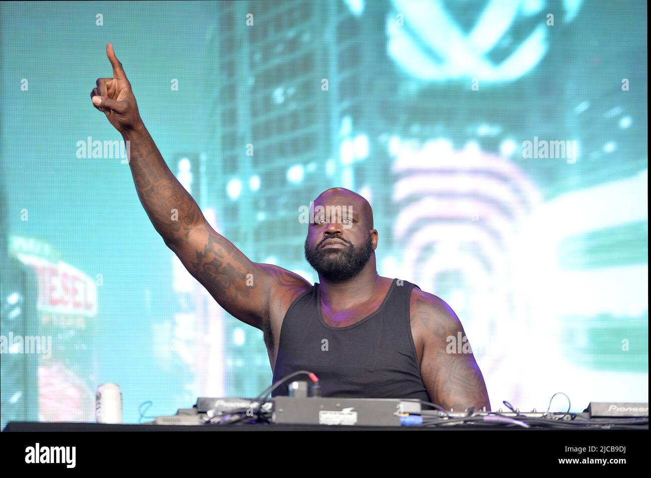 Former professional basketball player, rapper and DJ Shaquille O'Neal ...