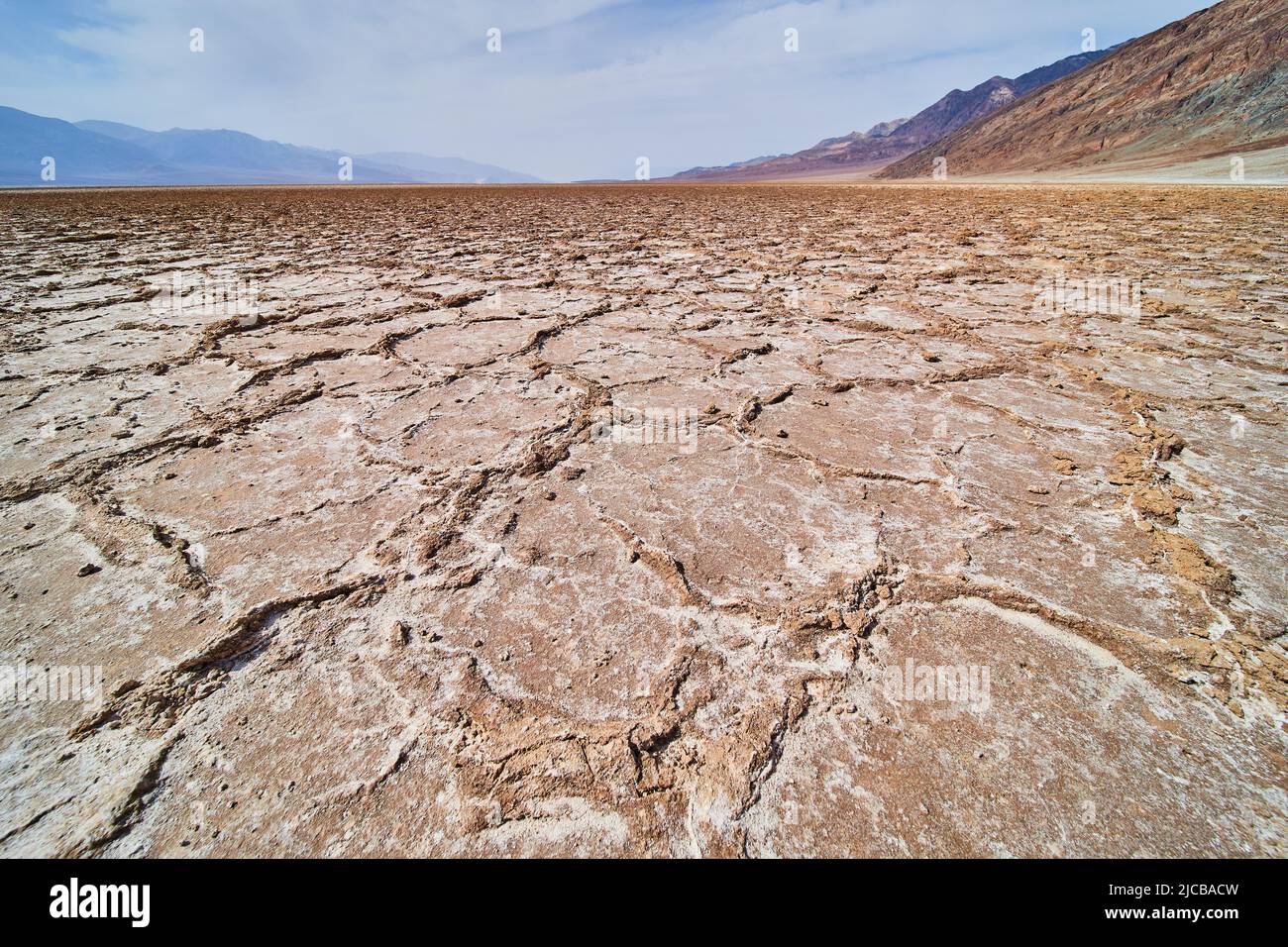Stunning octagon salt formations in Badwater Basin of Death Valley ...