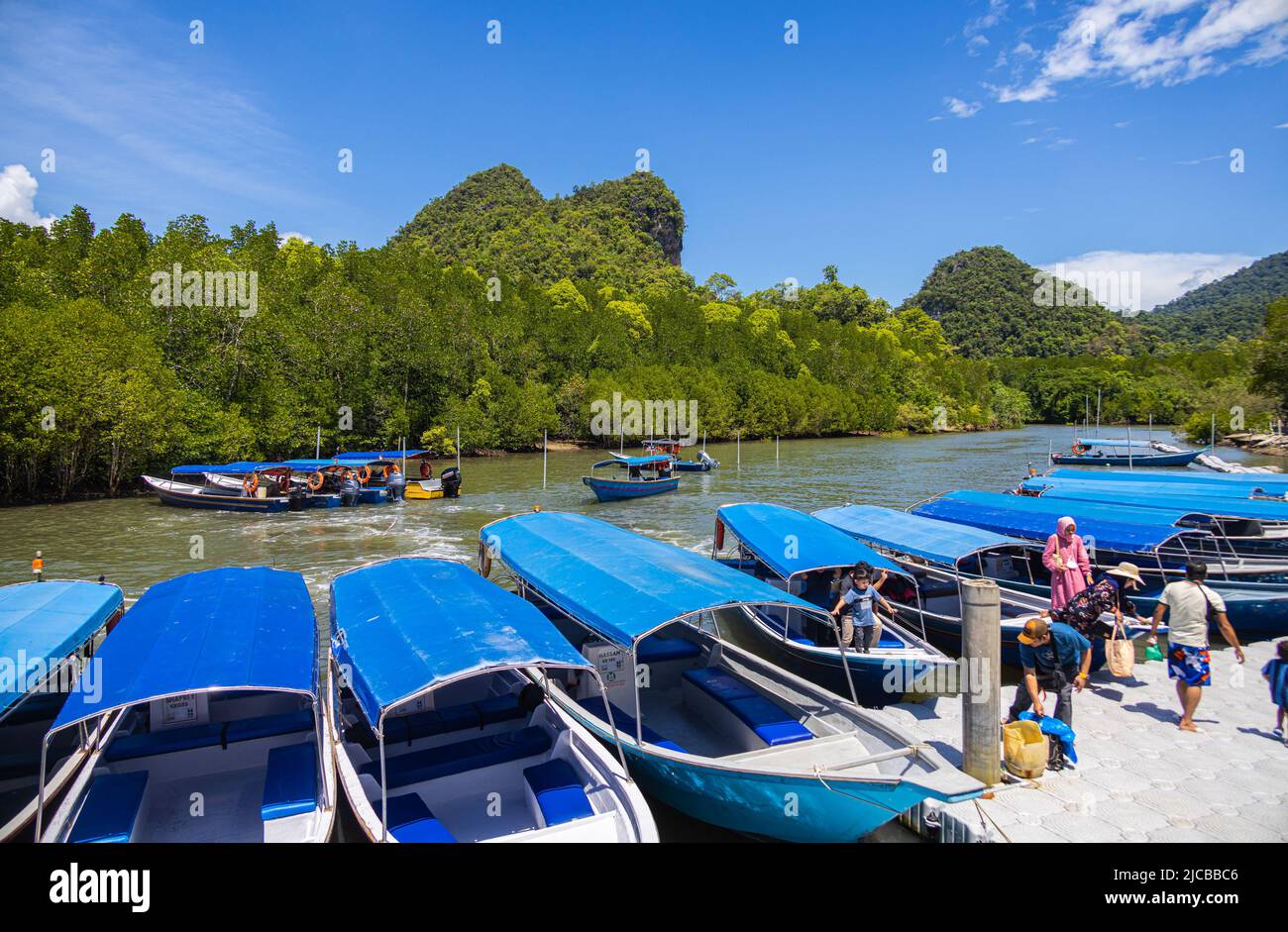 Langkawi jetty malaysia hi-res stock photography and images - Alamy