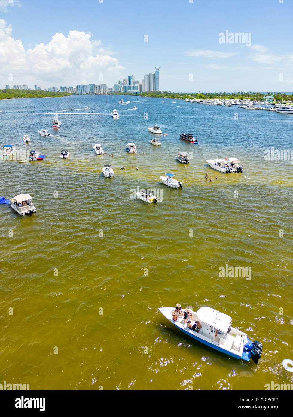 Haulover sandbar miami biscayne bay hi-res stock photography and images ...