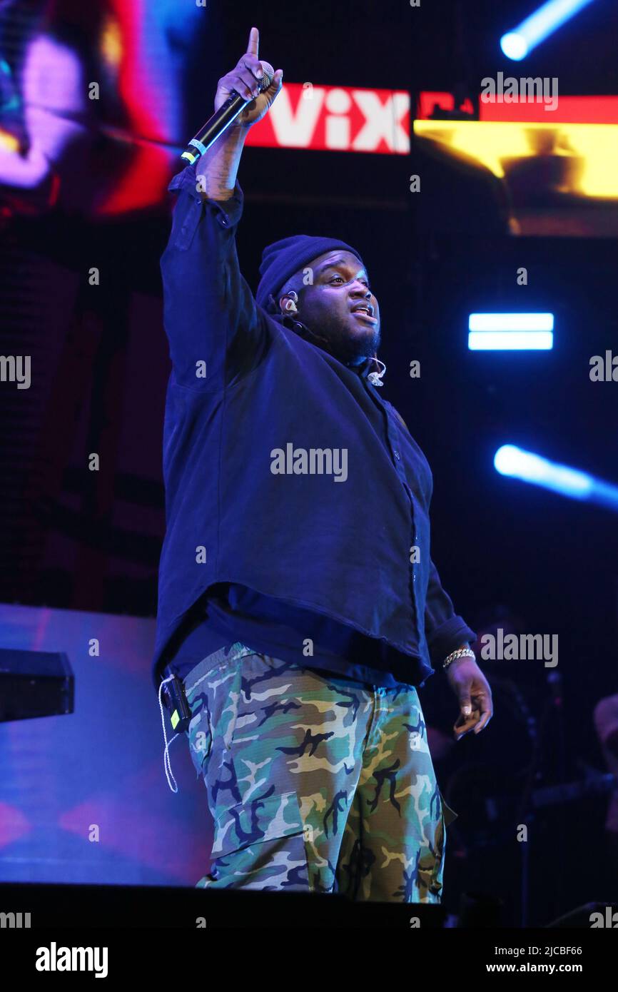 Sech performs during the Uforia LaXLIVE featuring Don Omar, Nicky Jam ...