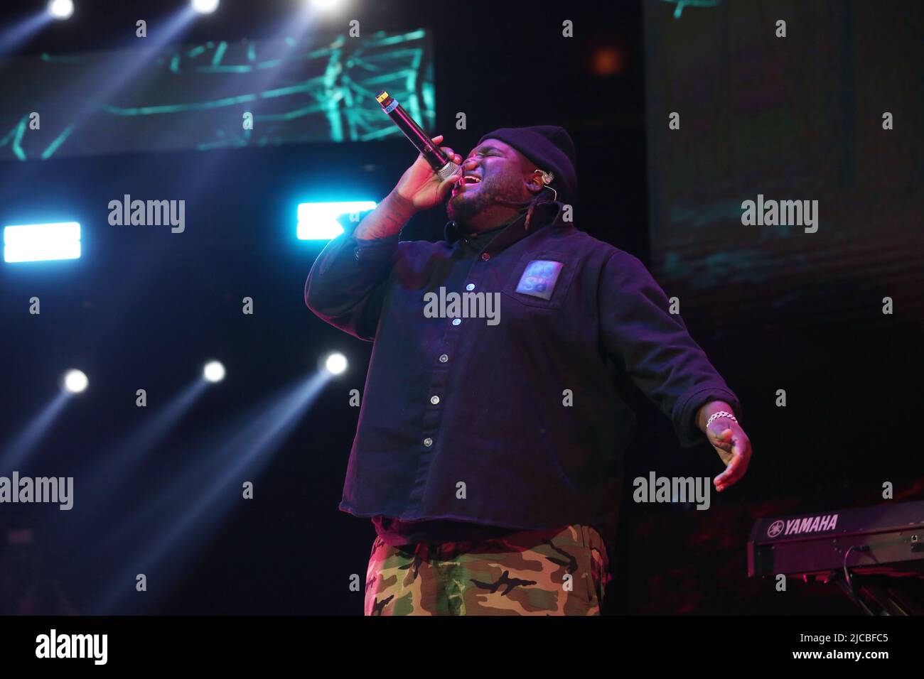 Sech performs during the Uforia LaXLIVE featuring Don Omar, Nicky Jam ...