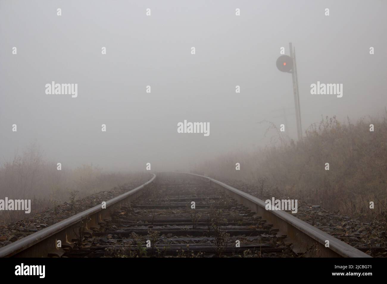 Weather and fog hi-res stock photography and images - Alamy