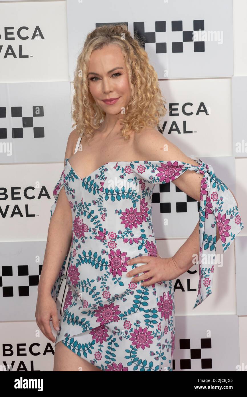 NEW YORK, NEW YORK - JUNE 11: Actress Kimberley Shoniker attends the ...