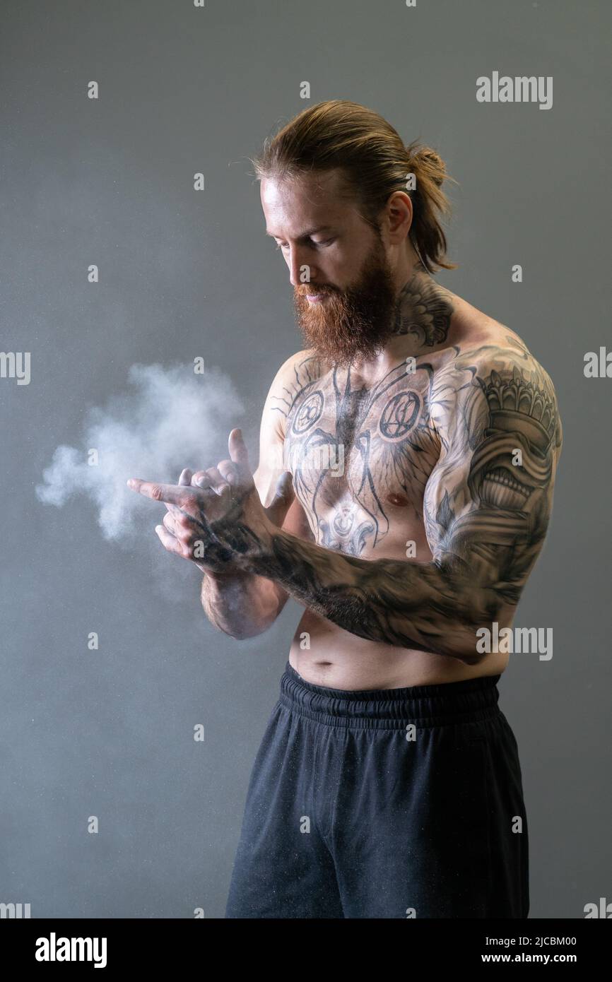 Man climbing outdoor wall hi-res stock photography and images - Alamy