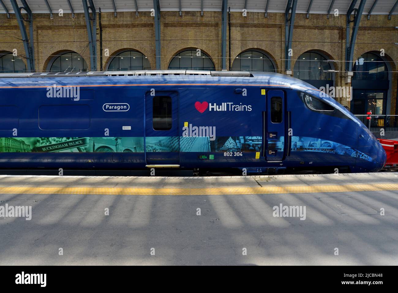 A Hull Trains Class 802 Paragon at King's Cross Railway Station. London ...