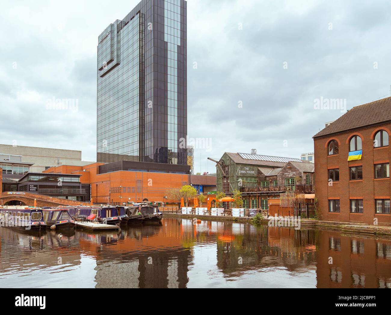 The Hyatt Regency Birmingham, towering above The Canal House Bar ...