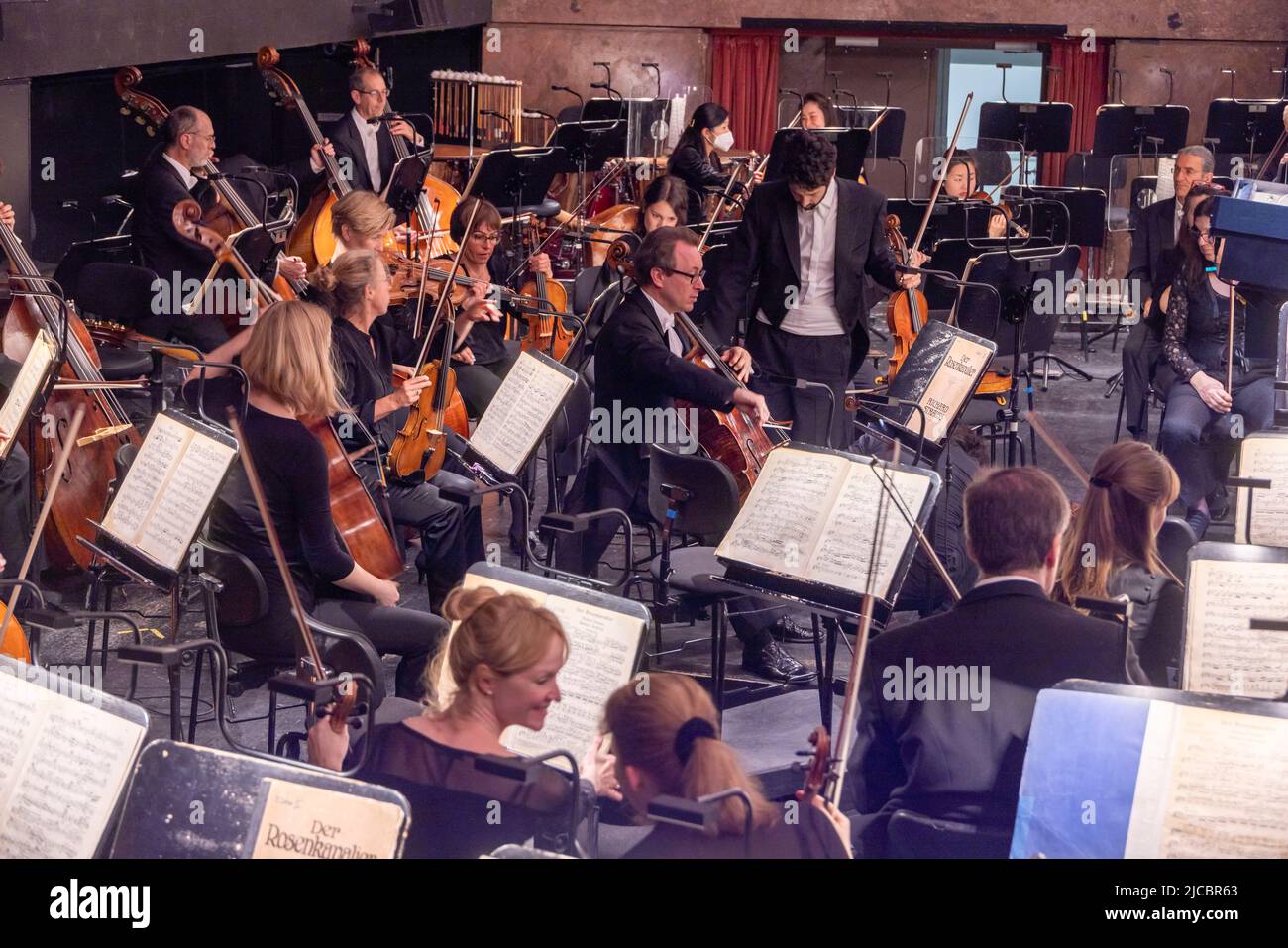 musicians in the orchestra pit, National Theatre (Nationaltheater ...