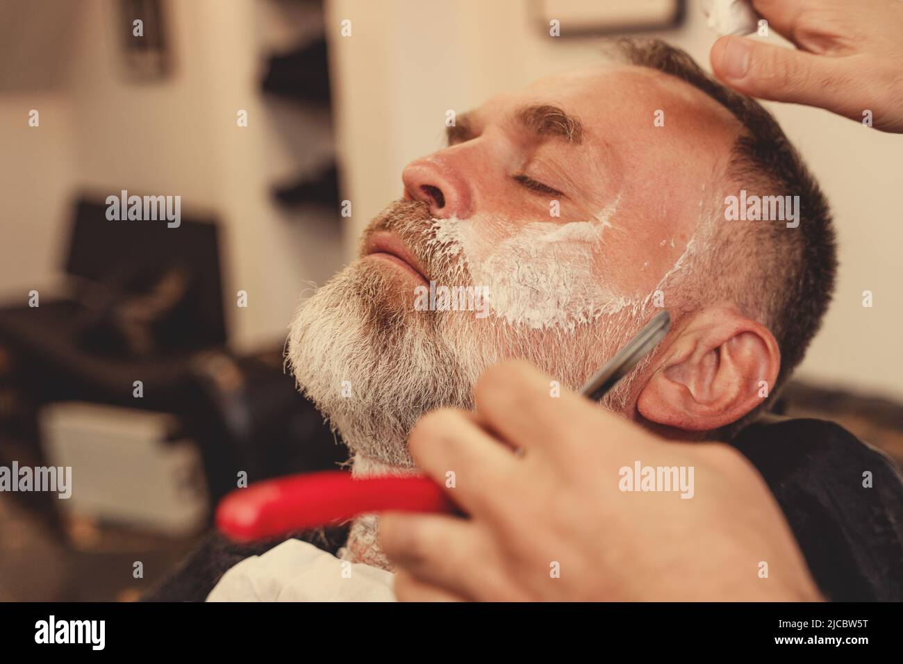 Razor unshaven hi-res stock photography and images - Alamy