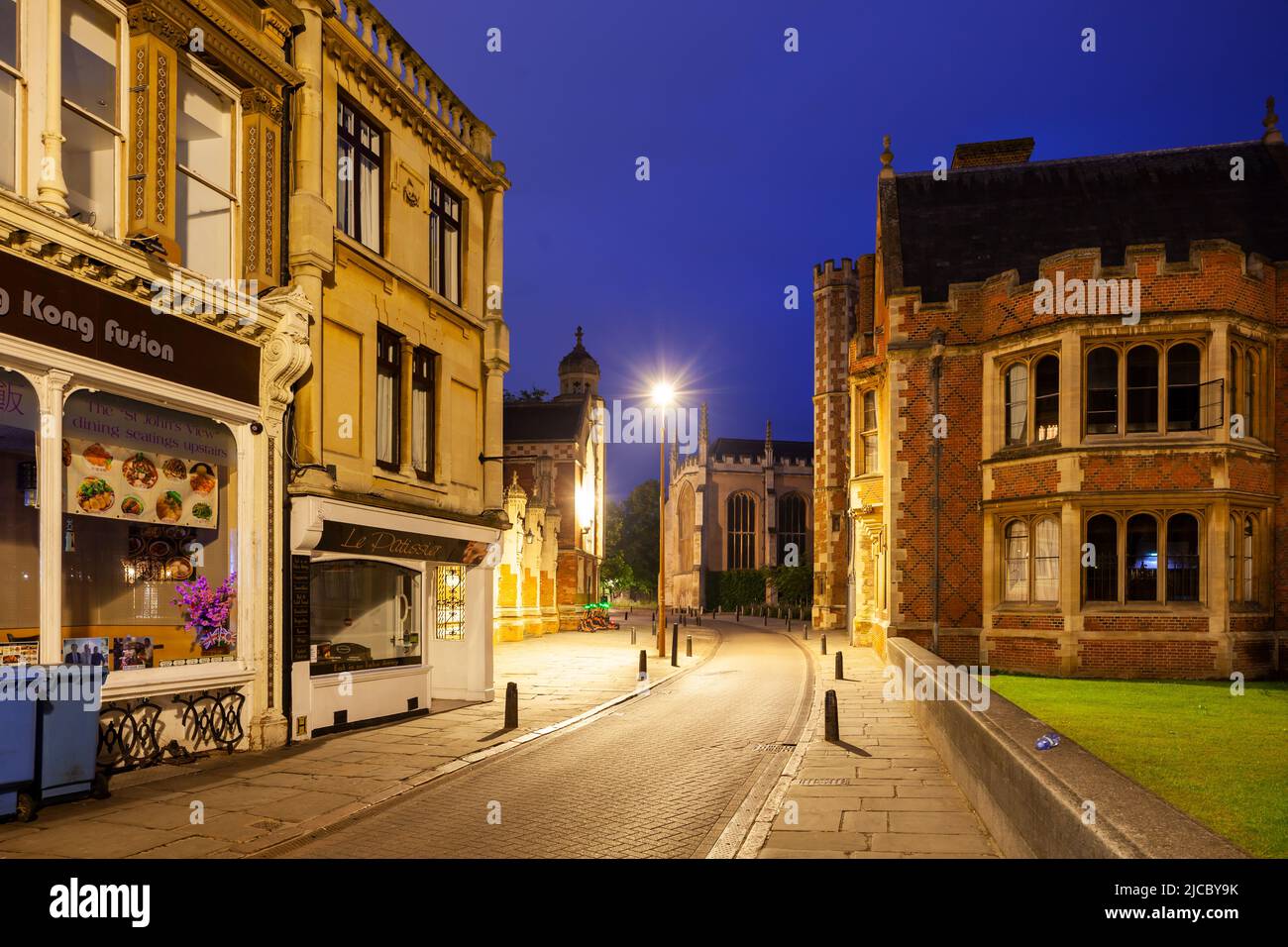 Cambridge at night street hi-res stock photography and images - Alamy