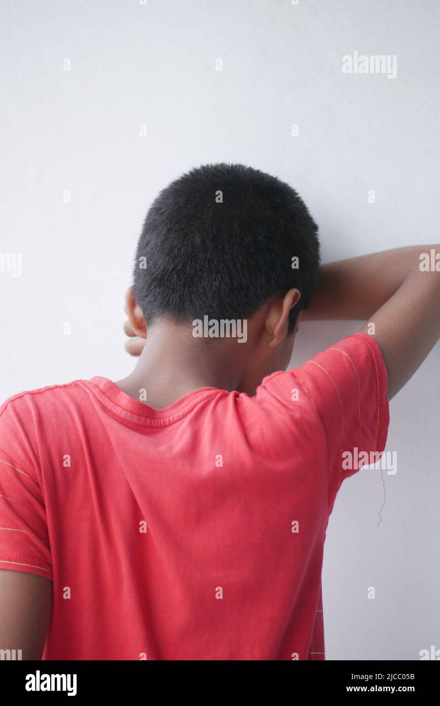 Child cry alone hi-res stock photography and images - Alamy