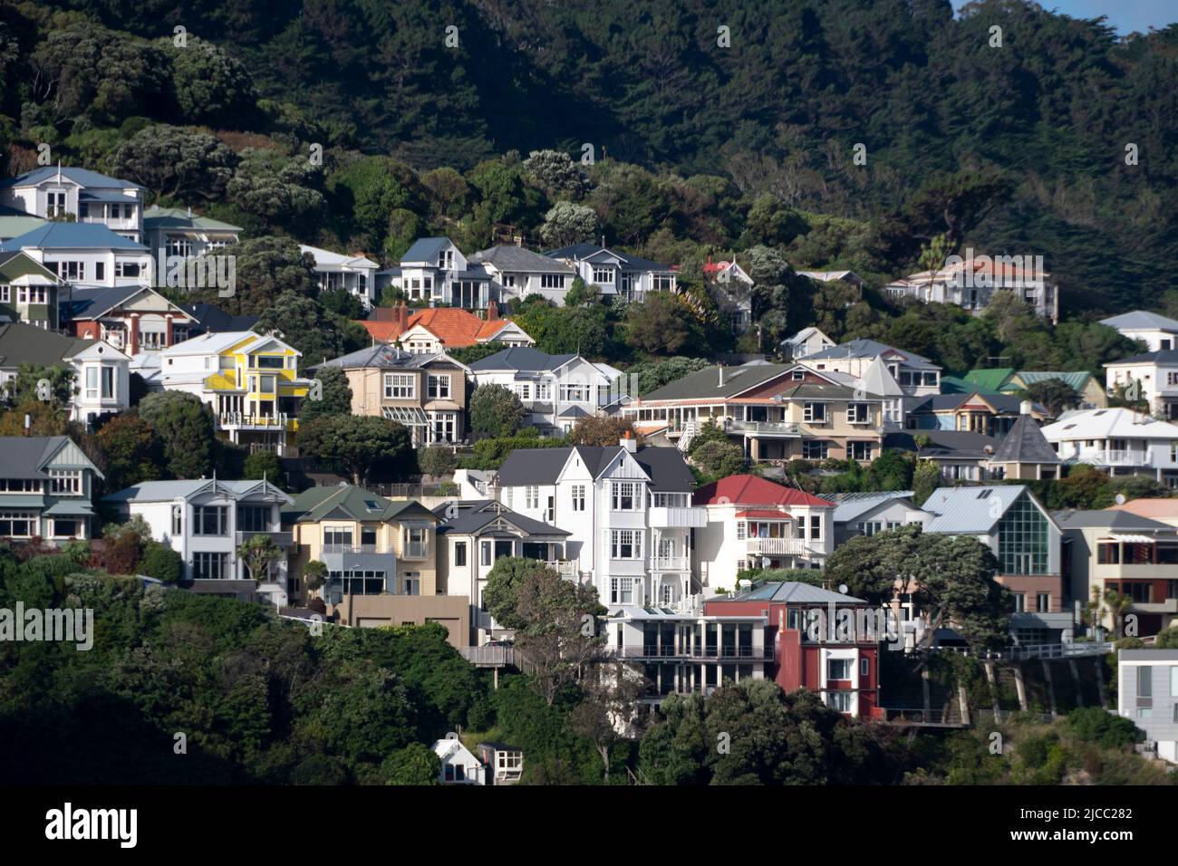 Hillside building hi-res stock photography and images - Alamy