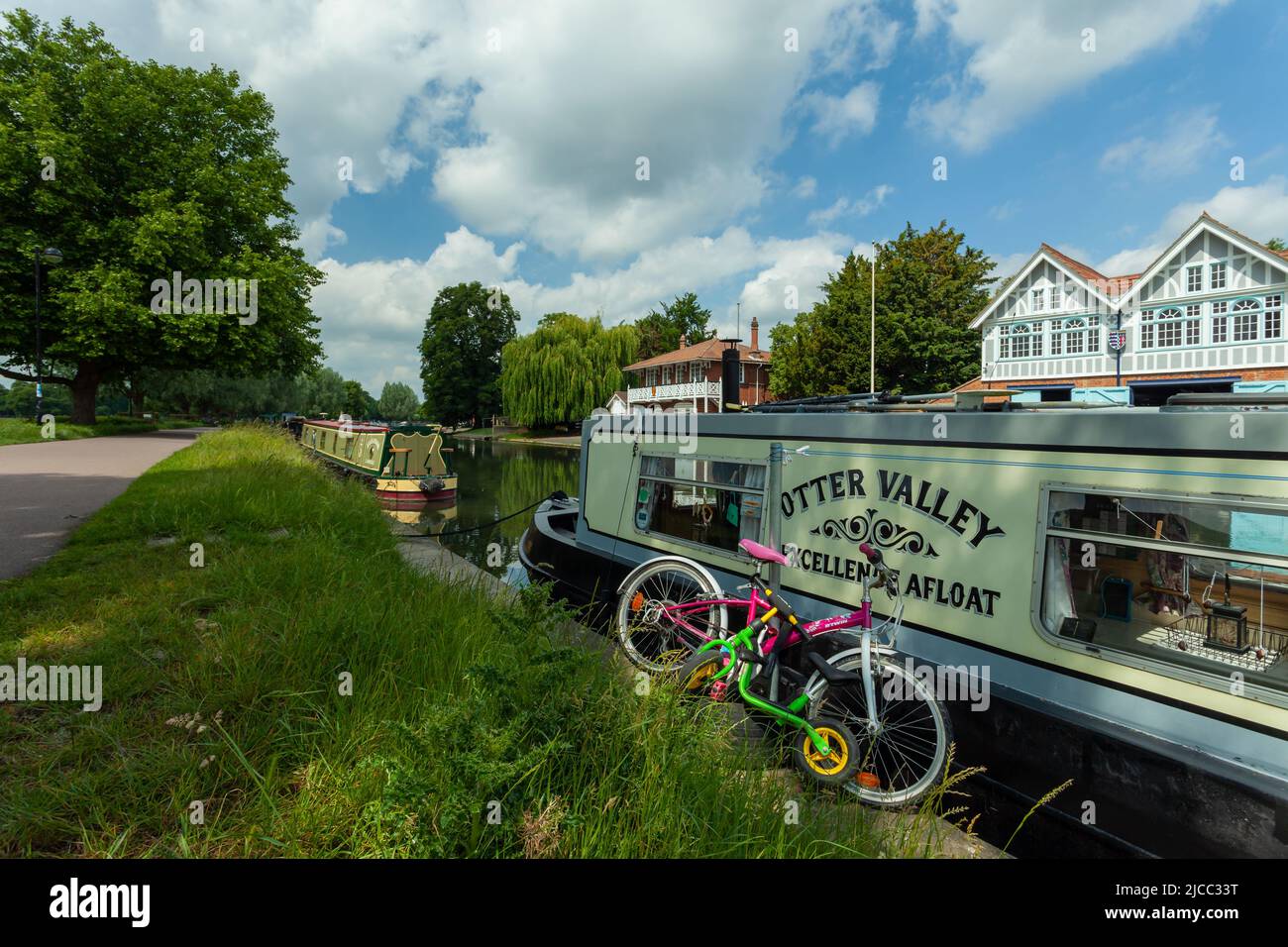 Spring midday on the riverside in Cambridge, England Stock Photo - Alamy