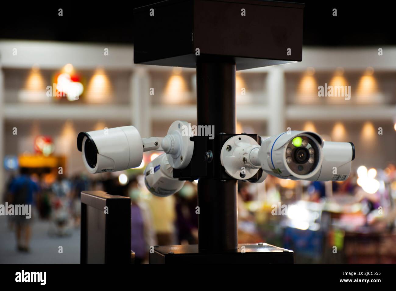 Surveillance camera people walking hi-res stock photography and images ...
