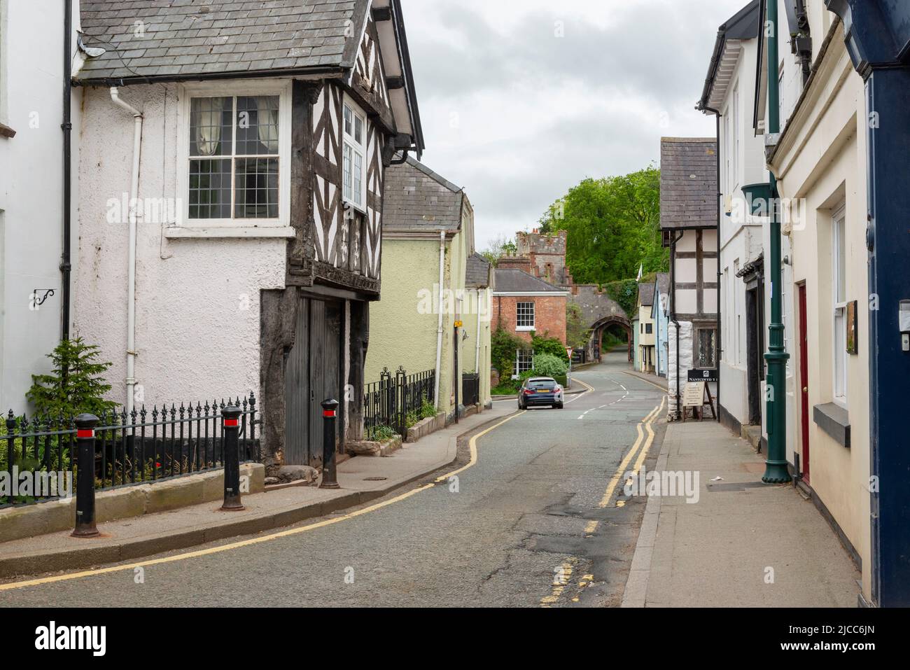Castle Street leading to the entrance to Ruthin Castle Hotel, Ruthin ...
