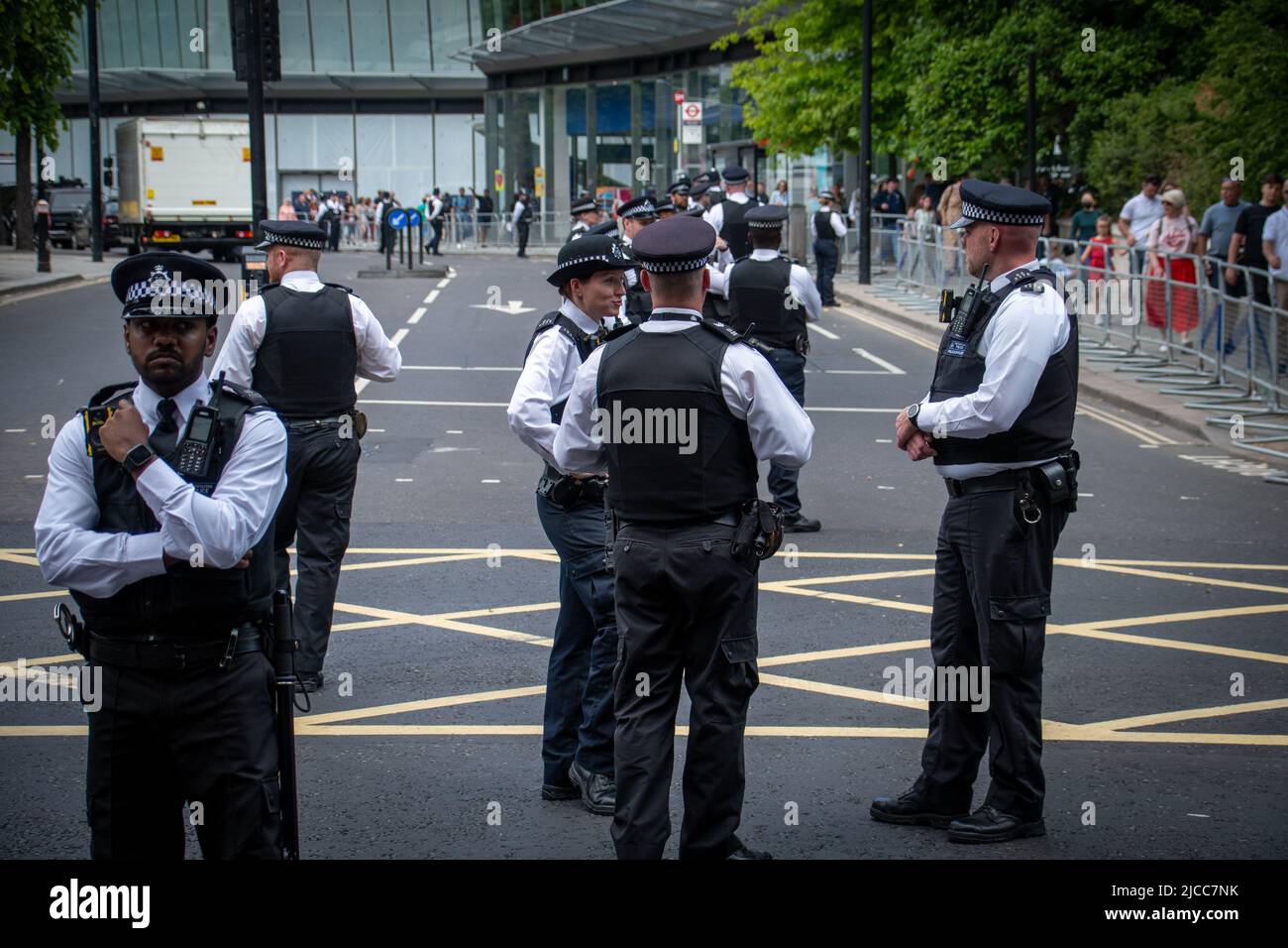 Security duty hi-res stock photography and images - Alamy