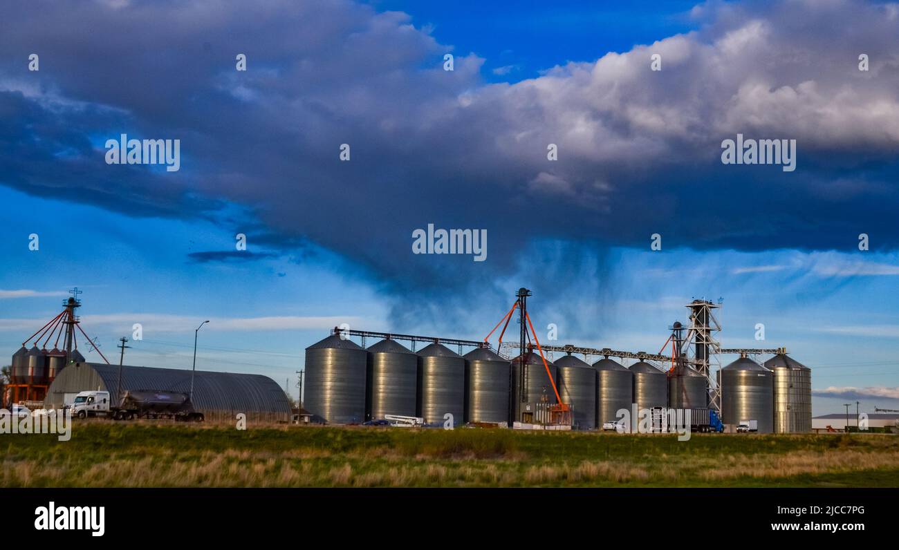AREGON, USA - MAY 02, 2018: - Steel structures Industrial or plant in ...