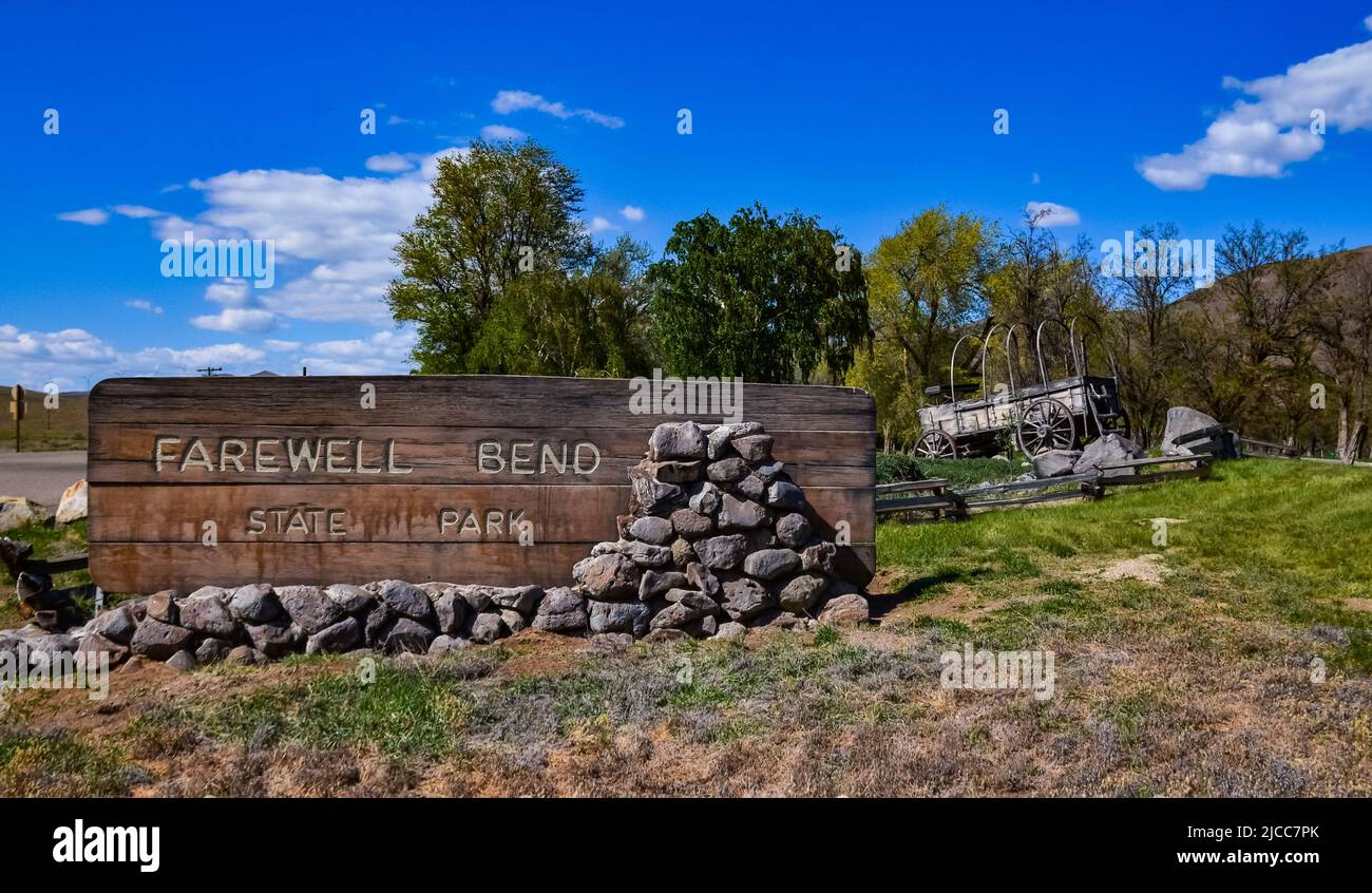 AREGON, USA - MAY 02, 2018: - Information sign "Farewell Bend State ...