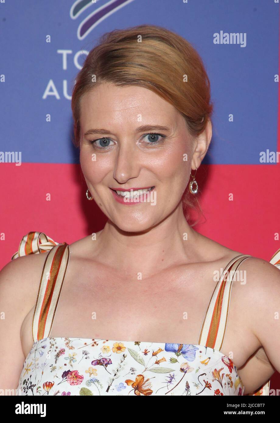 Christine Rutherford's Instagram, Twitter & Facebook on IDCrawl