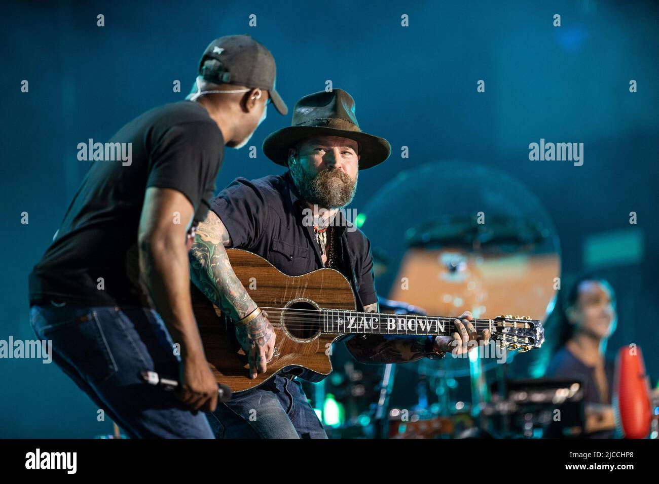 Darius rucker and zac brown perform during hi-res stock photography and ...