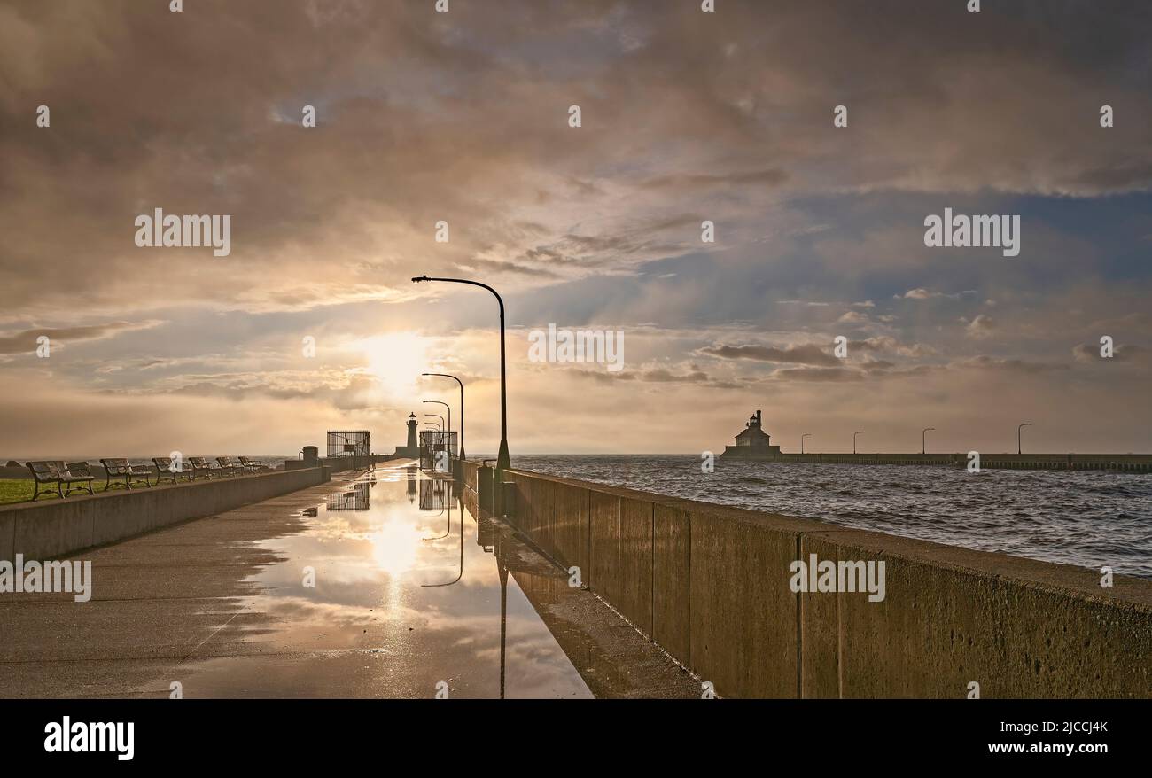 Canal Park sunrise with lighthouses in Duluth Stock Photo - Alamy