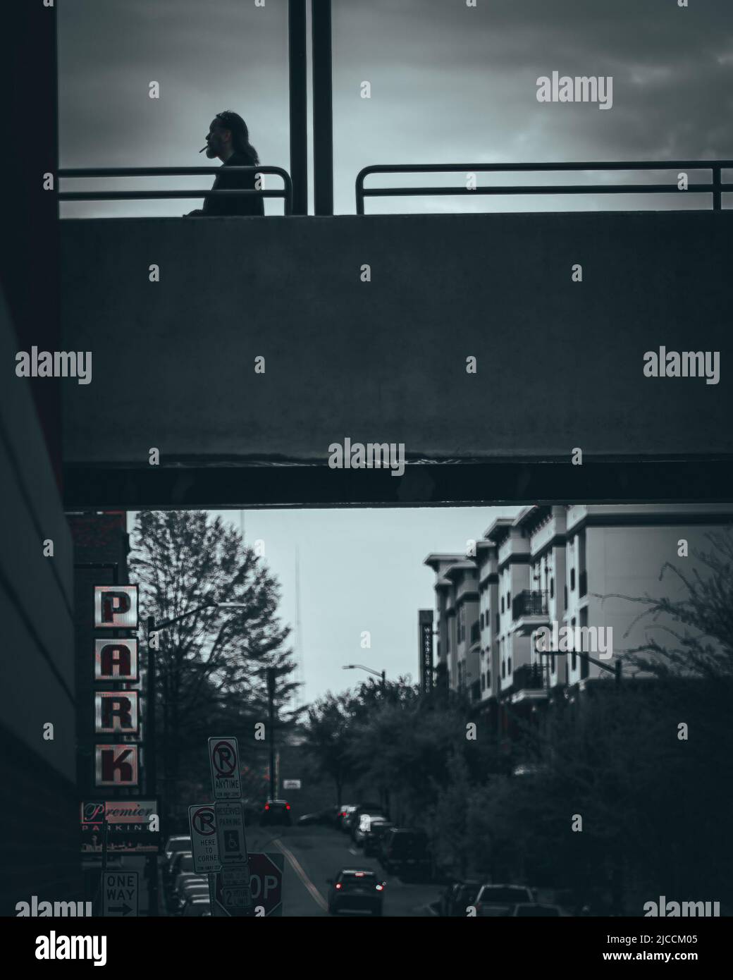 Breezeway hi-res stock photography and images - Alamy