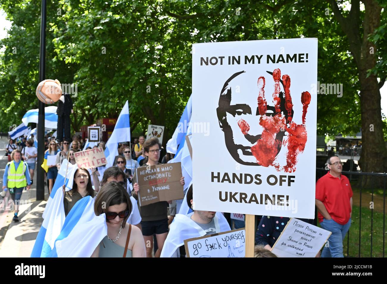 London, UK. 12 June 2022. Russians march from Wellington Arch to the ...