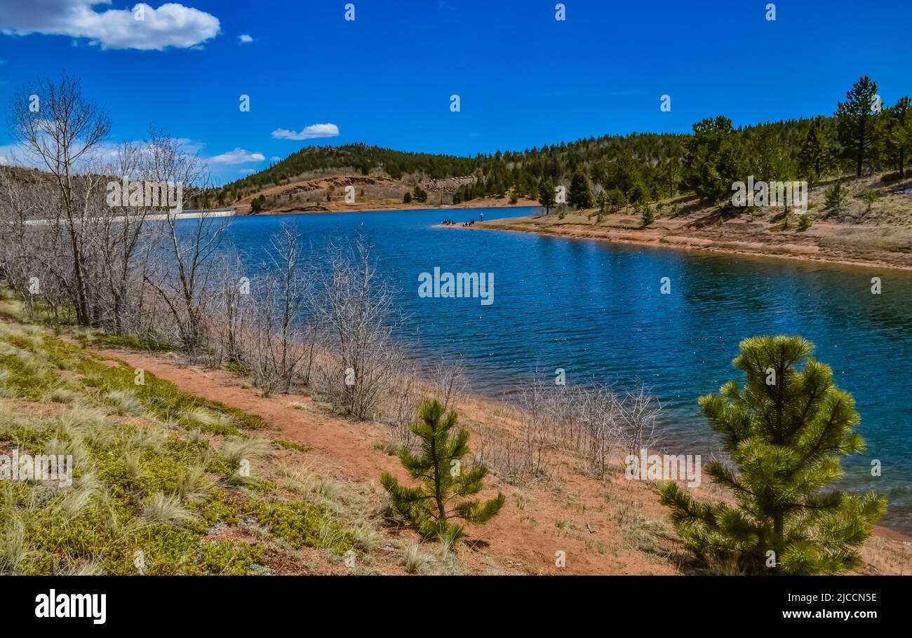 Crystal reservoir with pike's peak hi-res stock photography and images ...