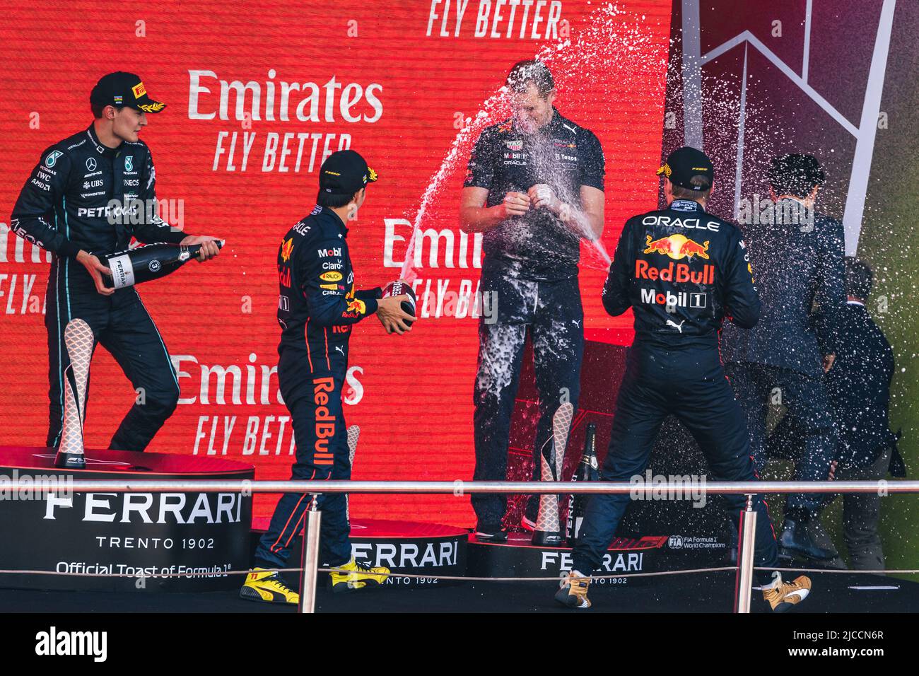 Hart to hart mercedes hi-res stock photography and images - Alamy