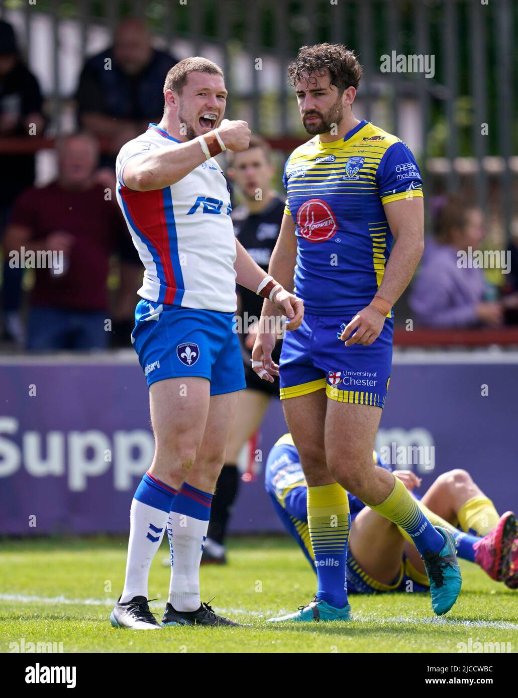 Wakefield trinitys james batchelor hi-res stock photography and images ...