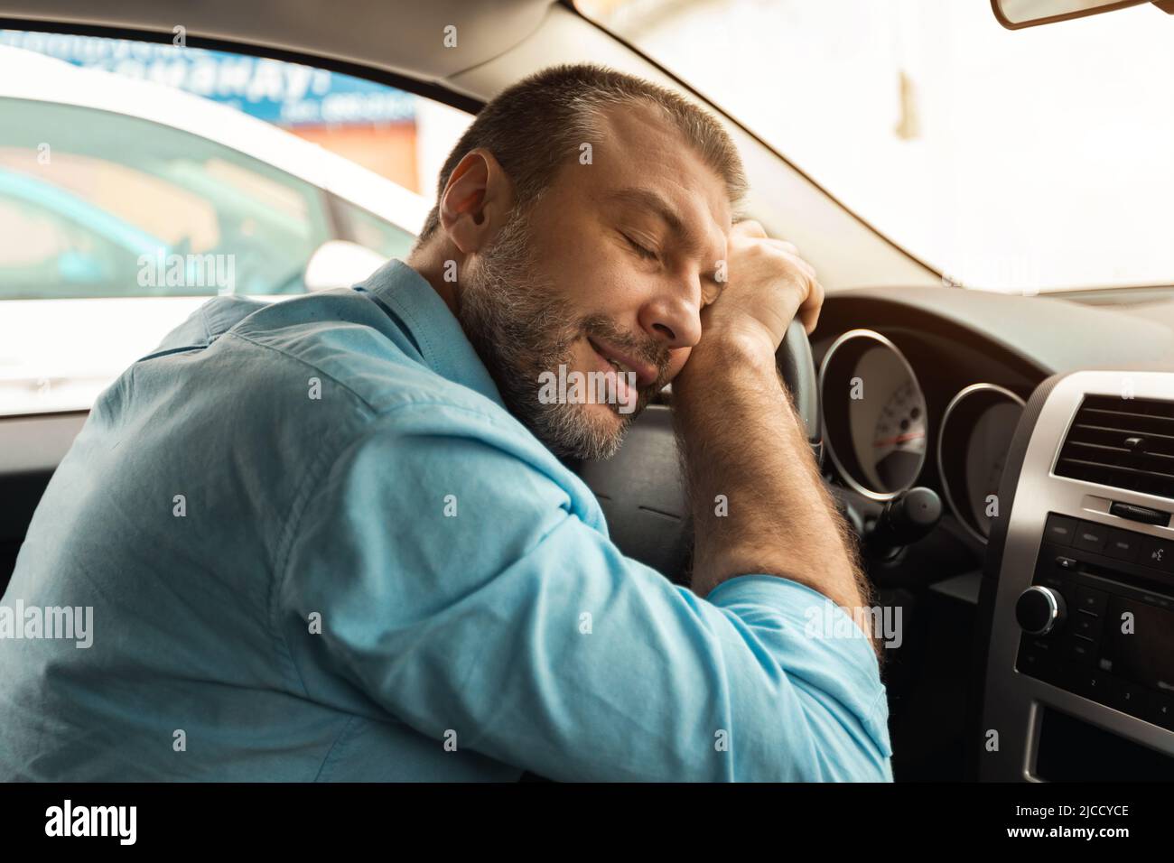 Hug hugging car hi-res stock photography and images - Alamy