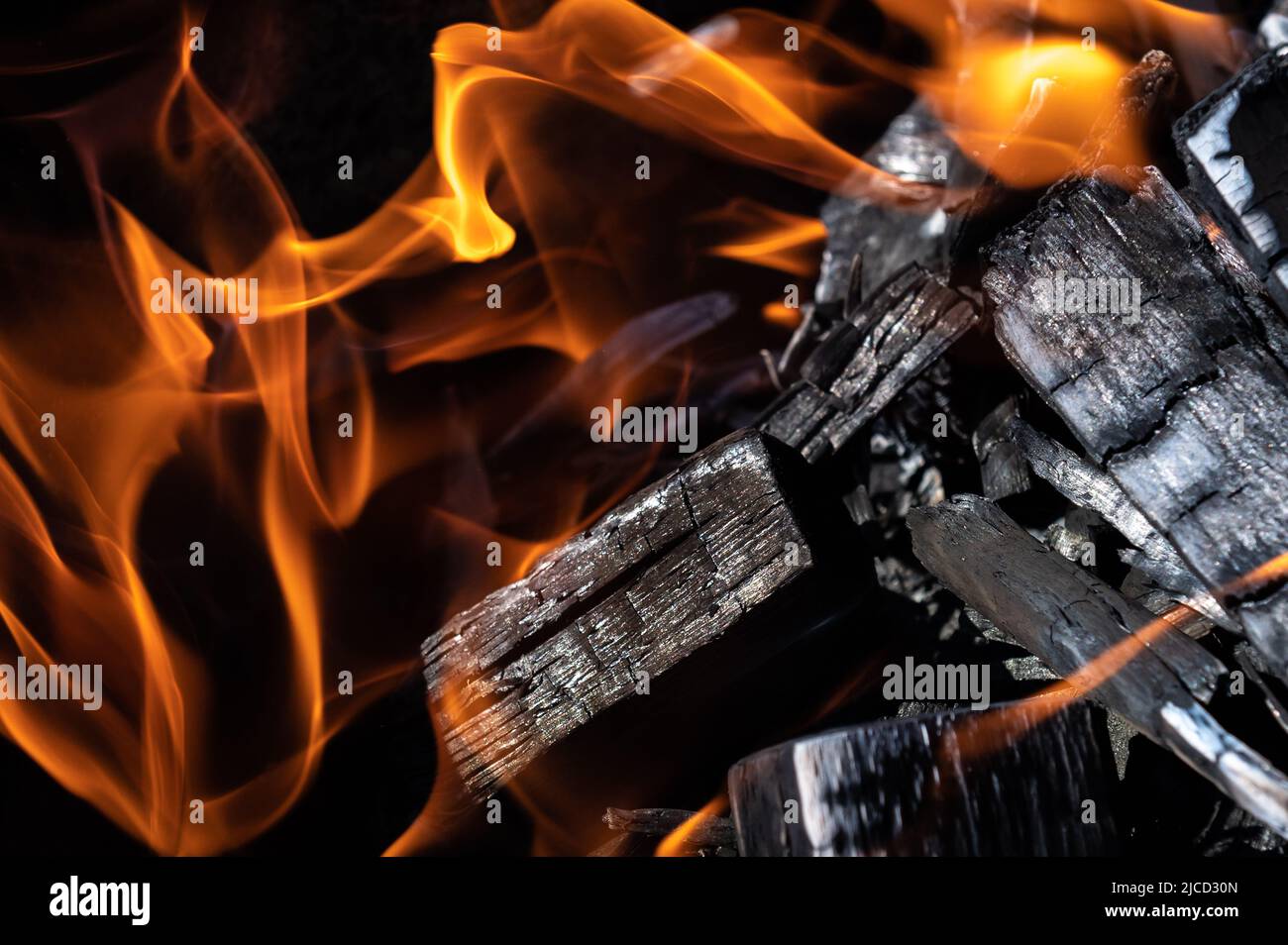 12 June 2022, Baden-Wuerttemberg, Rottweil: Fire raging in a charcoal ...