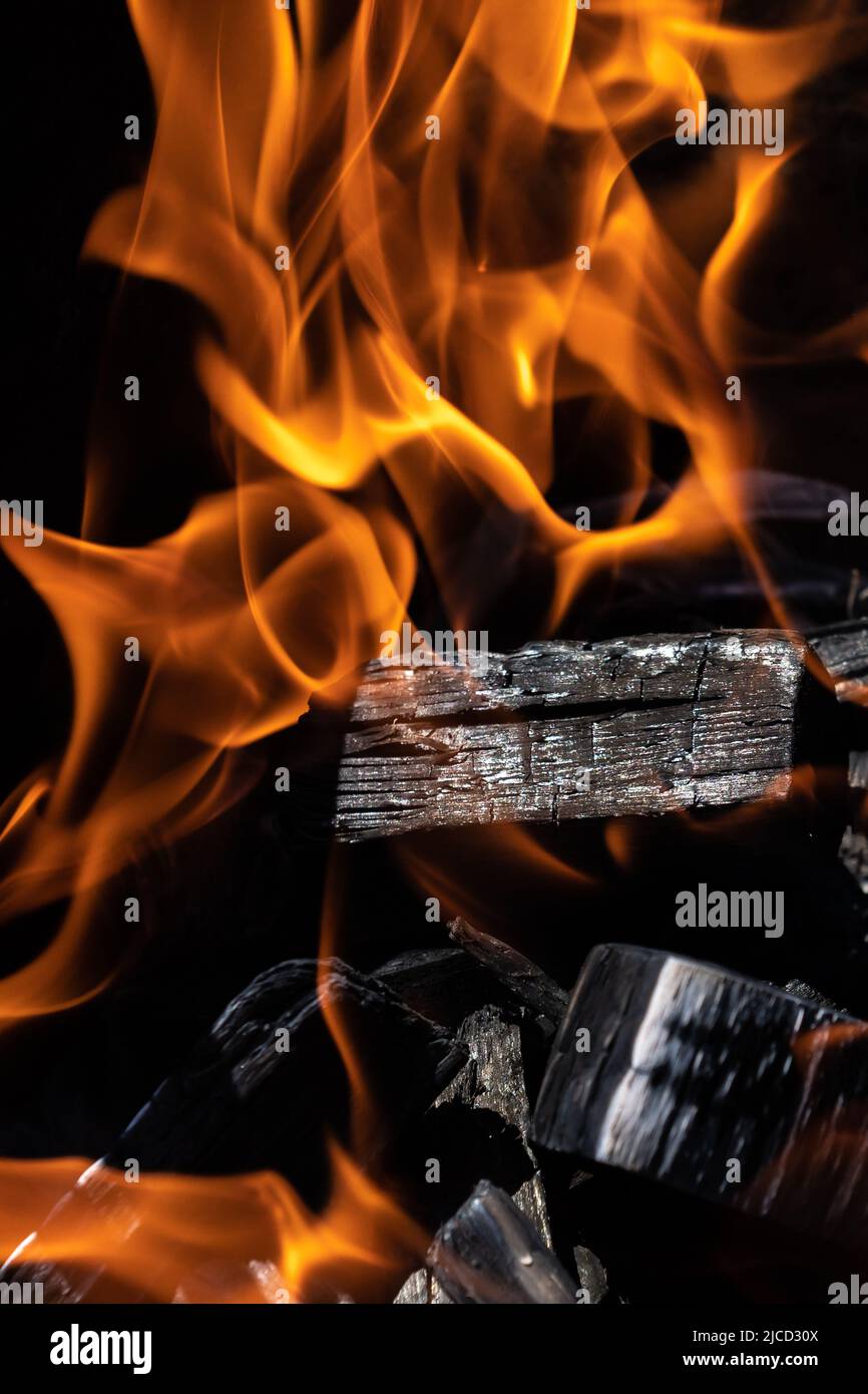 12 June 2022, Baden-Wuerttemberg, Rottweil: Fire raging in a charcoal ...