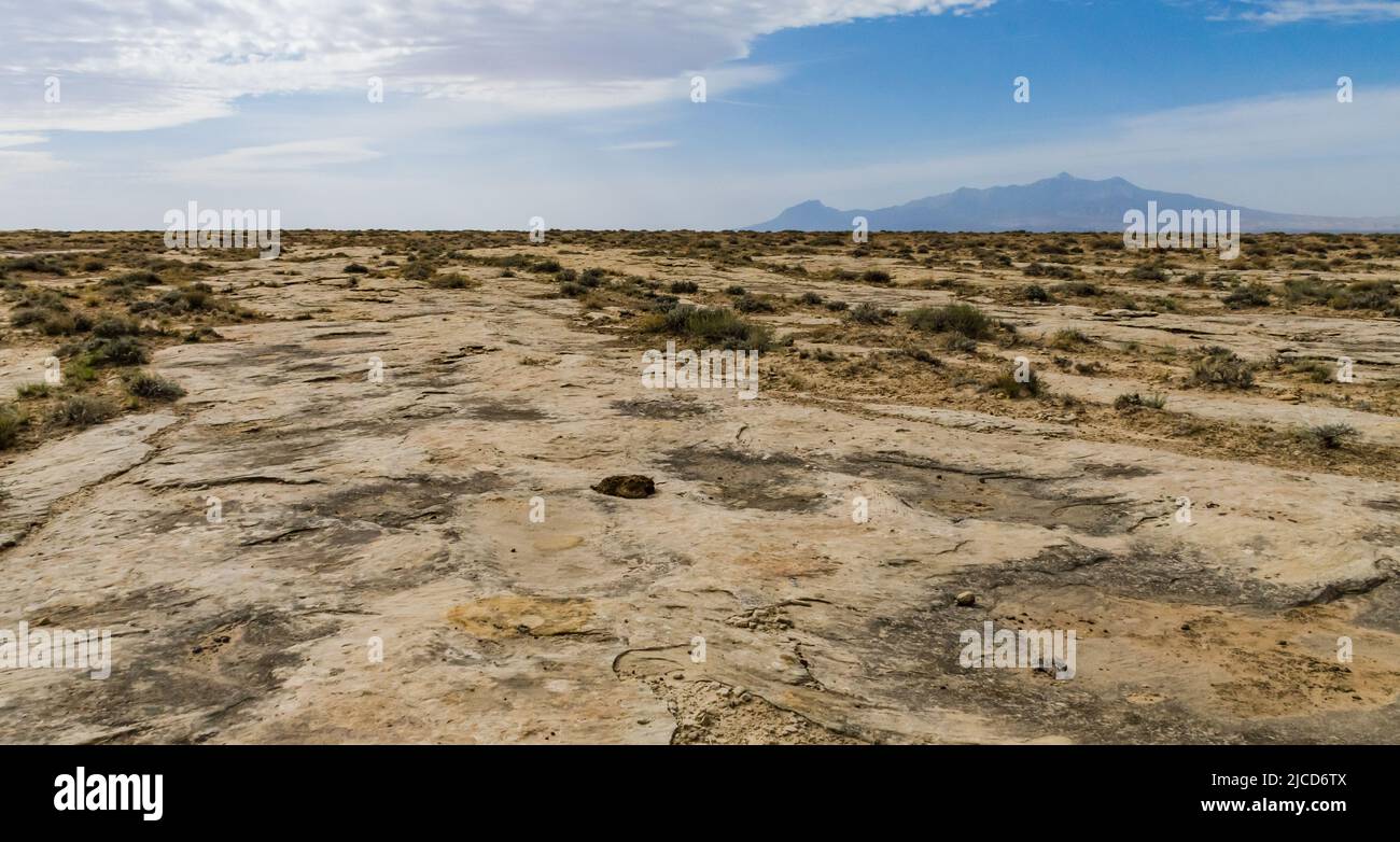 Sparse vegetation badlands hi-res stock photography and images - Alamy