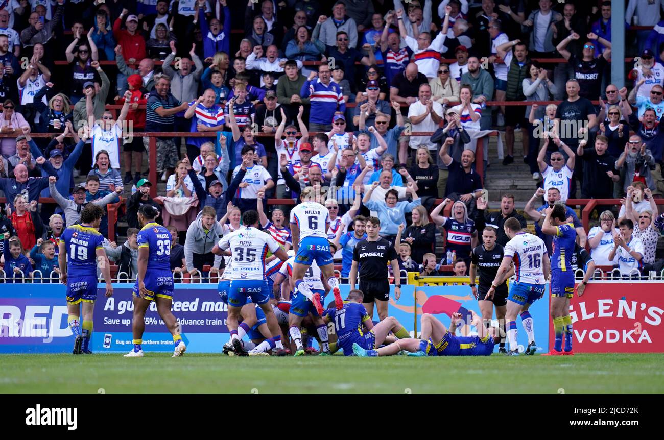 Wakefield Trinity fans celebrate in the stands as Kelepi Tanginoa ...
