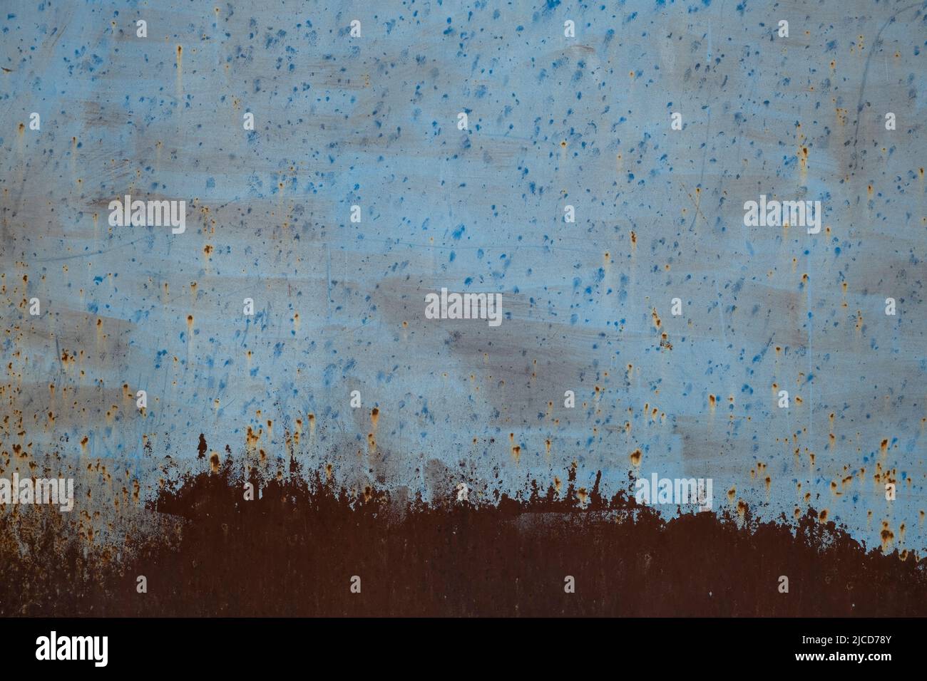 Rusted out sheet metal hi-res stock photography and images - Alamy