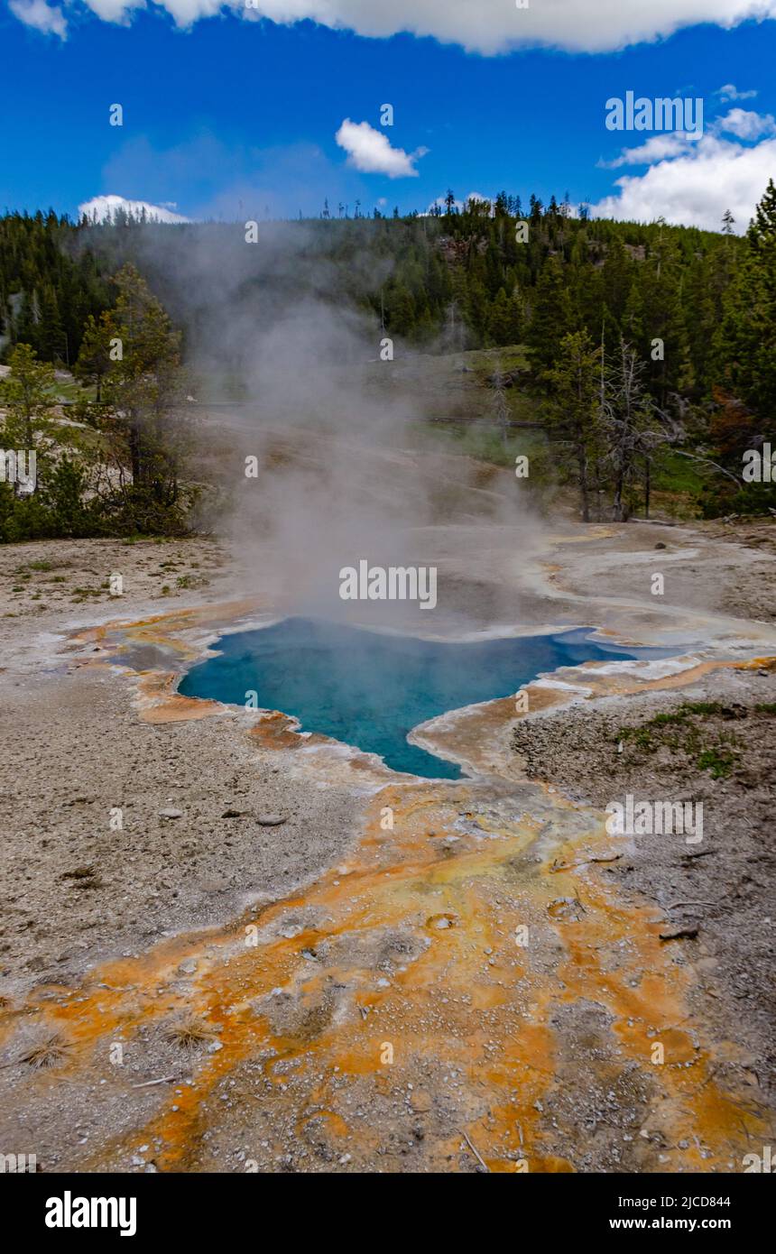 Boiling water bubbler geyser hi-res stock photography and images - Alamy