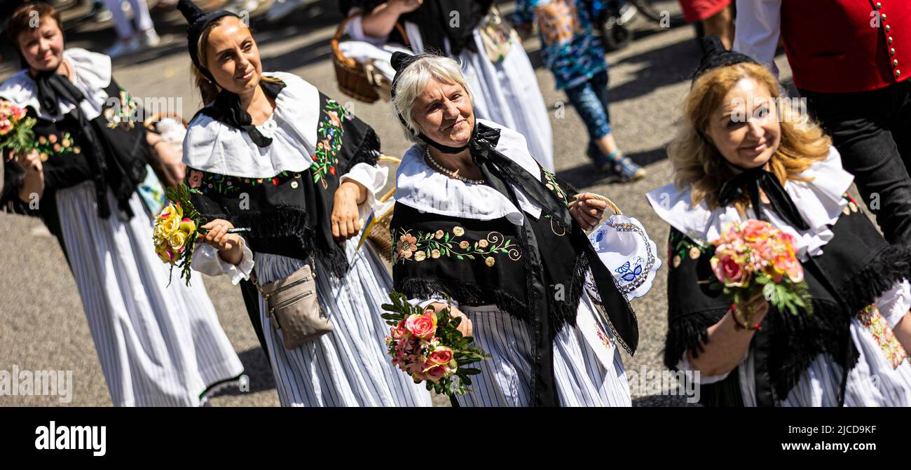 Hanover, Germany. 12th June, 2022. Members of the traditional dance ...