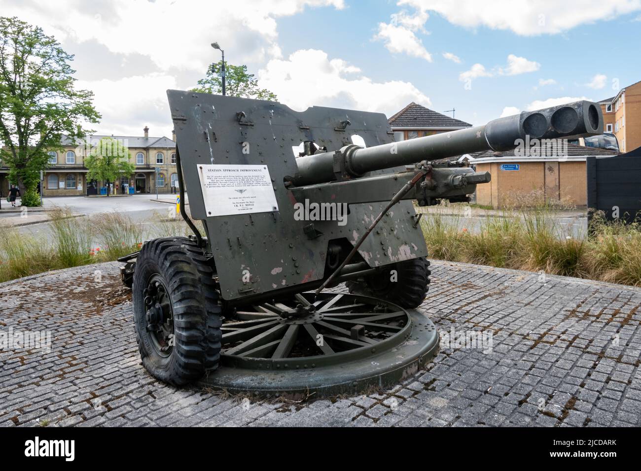 25 pounder british field gun and howitzer hi-res stock photography and ...