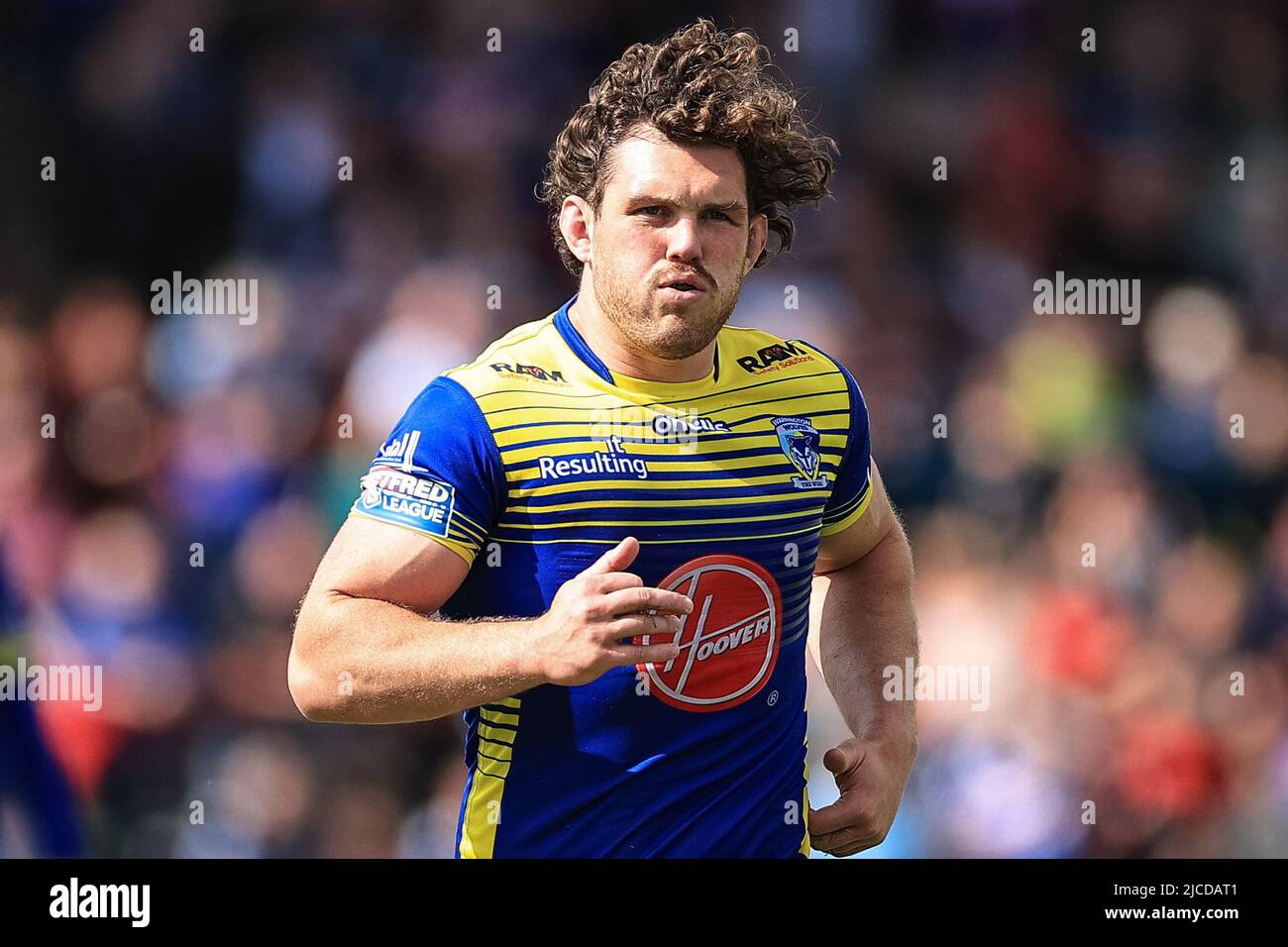 Rob Mulhern #19 of Warrington Wolves in action during the game Stock ...