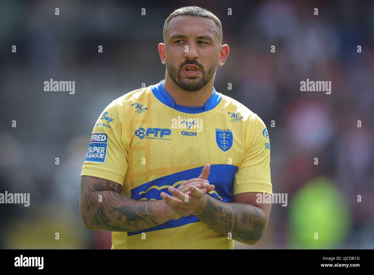 Elliot Minchella #17 of Hull KR claps his hands and applauds the ...