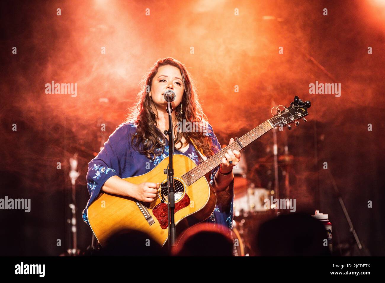 Emily scott robinson singer hi-res stock photography and images - Alamy