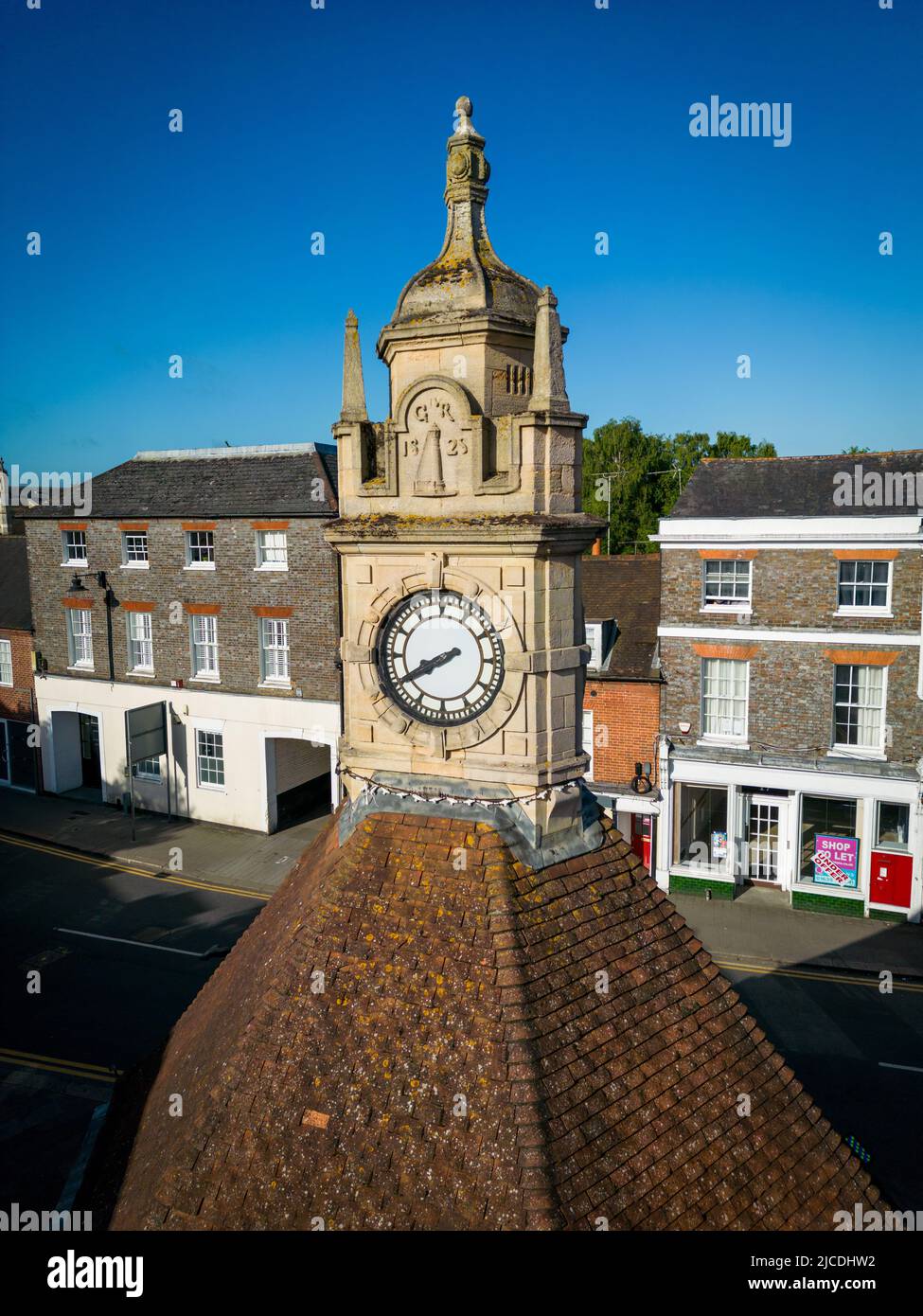 Aerial view of tower hi-res stock photography and images - Alamy