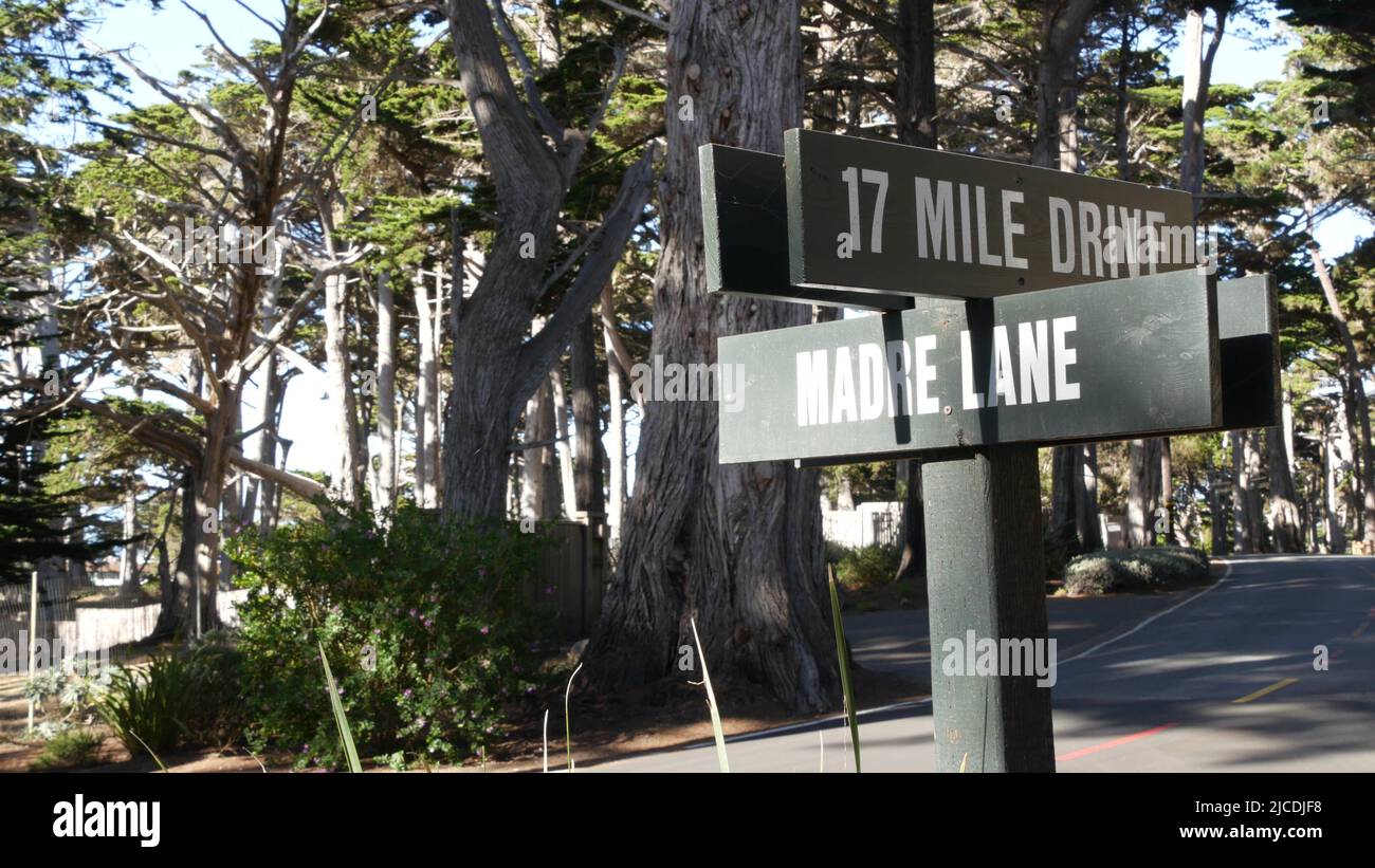 Scenic 17-mile drive wooden road sign, Monterey peninsula, Big Sur ...